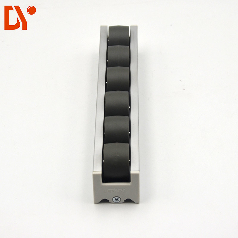 40*33 Aluminium Alloy Flow Rail PP Plastic Roller Track Durable For ...